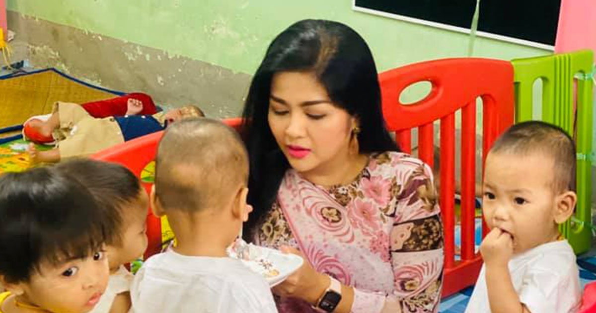 သားသမီးတွေထဲက တစ်ဦးကို ရင်သွေးလေးများဂေဟာ အမွေပေးမယ်ဆိုတဲ့ ခိုင်နှင်းဝေ ...