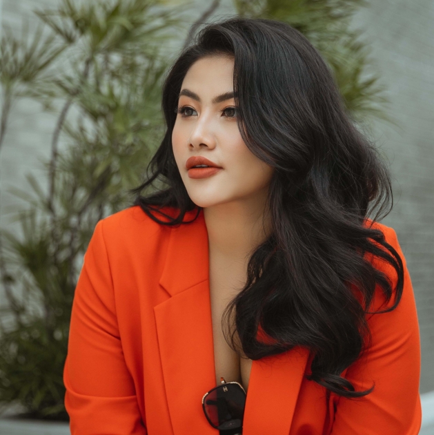 ချစ်သူနဲ့ မကြာခင် ရွှေလက်တွဲတော့မယ့် မေပန်းချီ | Duwun